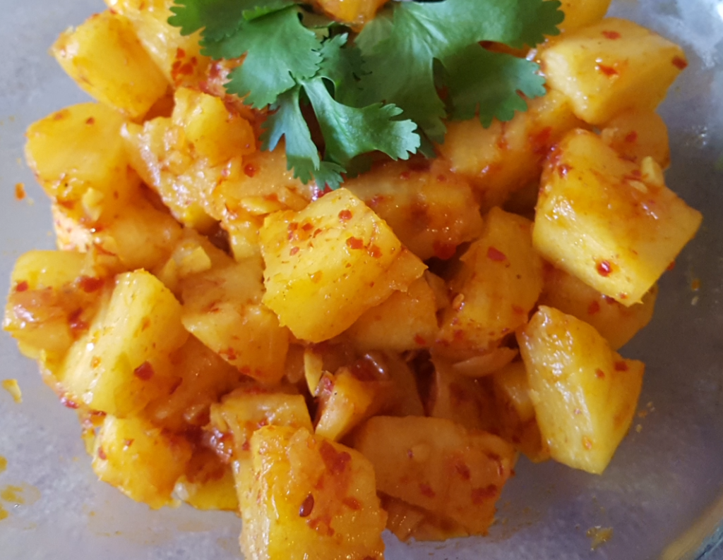 Pineapple Curry | Best Vegetarian Pineapple Curry | Niyos Kitchen